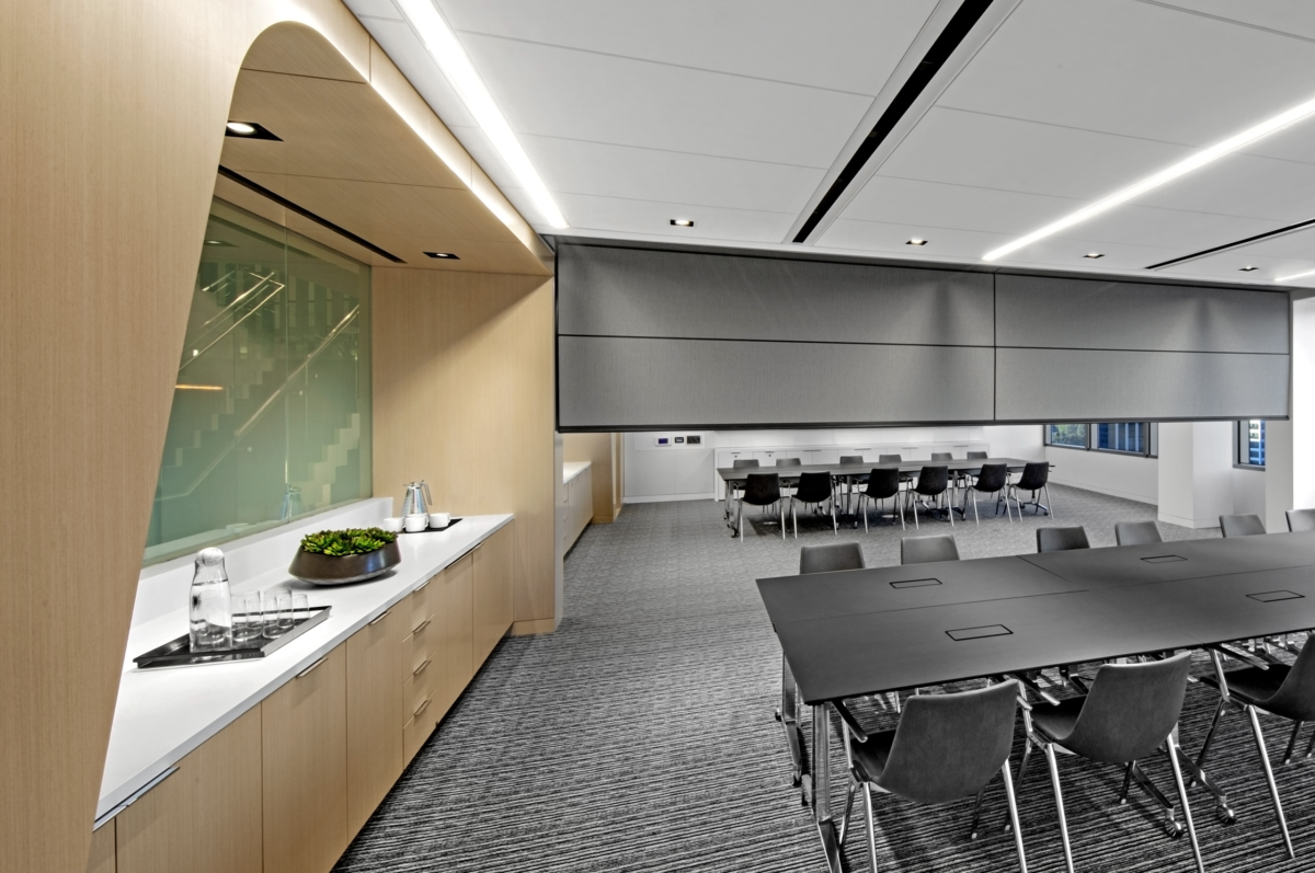 Skyfold Moveable Wall Solutions - Modernfold Chicago